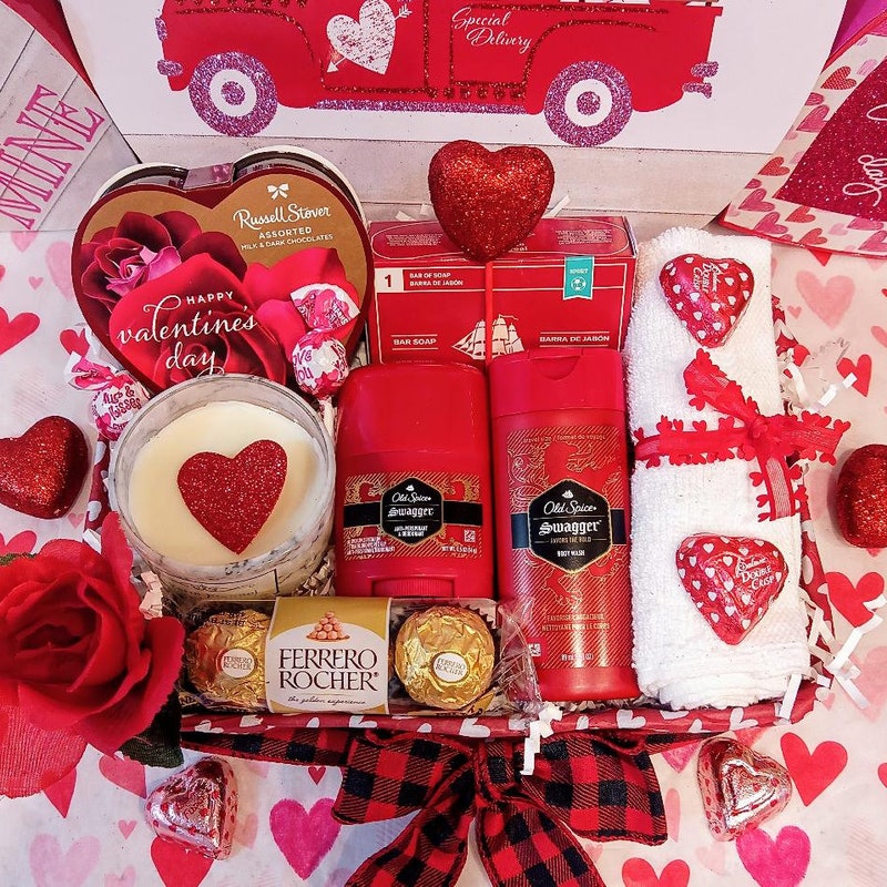 Mens Valentines Gift - 60+ Gift Ideas for 2025