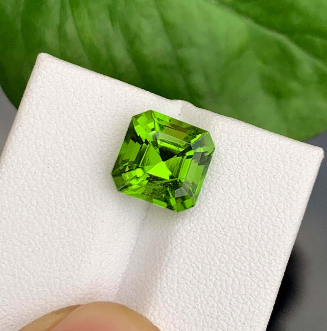 Lawn Green Color Natural Peridot Gemstones, Top Color Peridot Loose ...