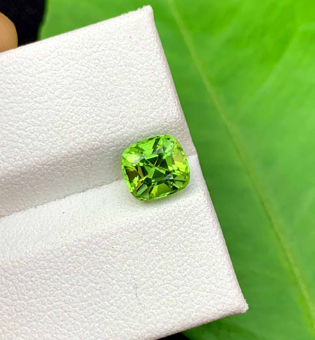 Natural Cushion Cut Peridot Gemstone: August Birthstone, Pakistan (1.45 ...