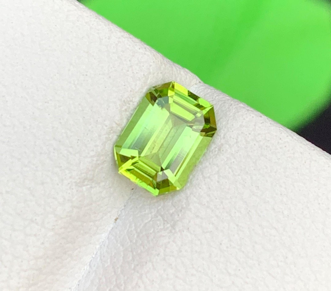 Natural Peridot Gemstones, Top Color Emerald Cut Peridot Loose Gemstone ...