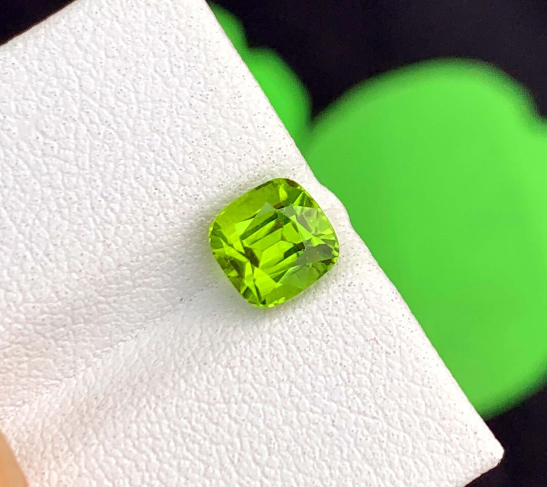Natural Peridot Gemstones, Top Color Cushion Cut Peridot Loose Gemstone ...