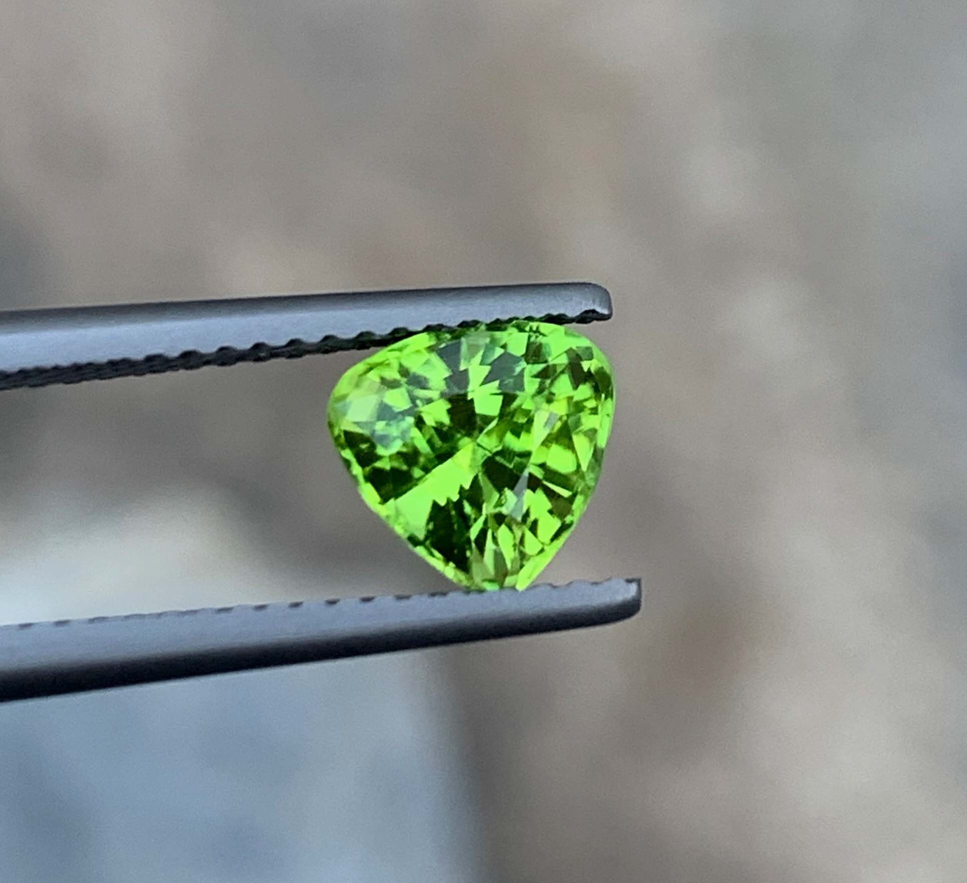 Natural Peridot Gemstones, Top Color Peridot Loose Gemstone From ...