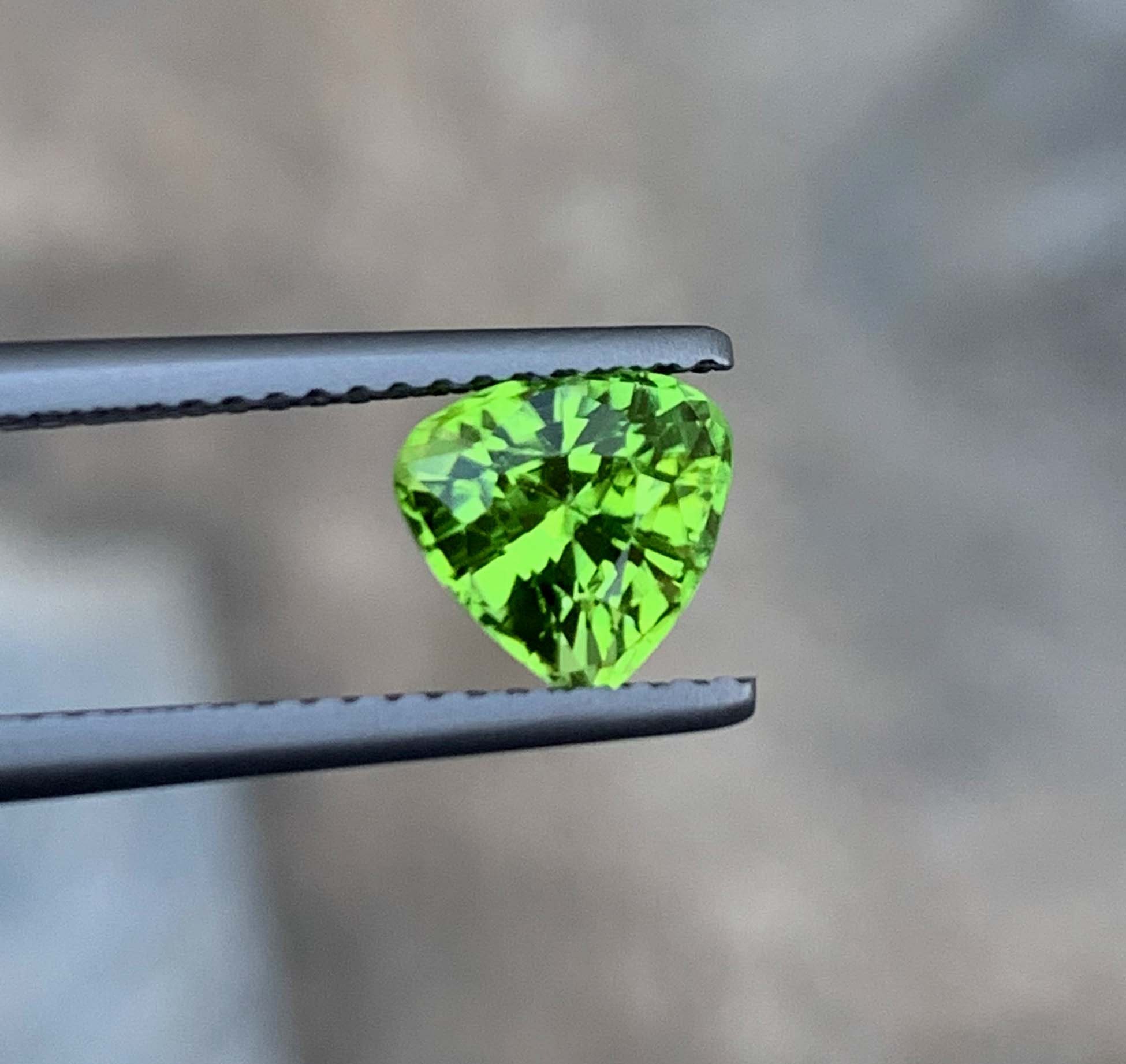 Natural Peridot Gemstones, Top Color Peridot Loose Gemstone From ...