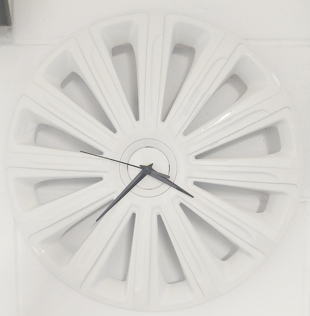 Wheel Trim Clock in White - Etsy