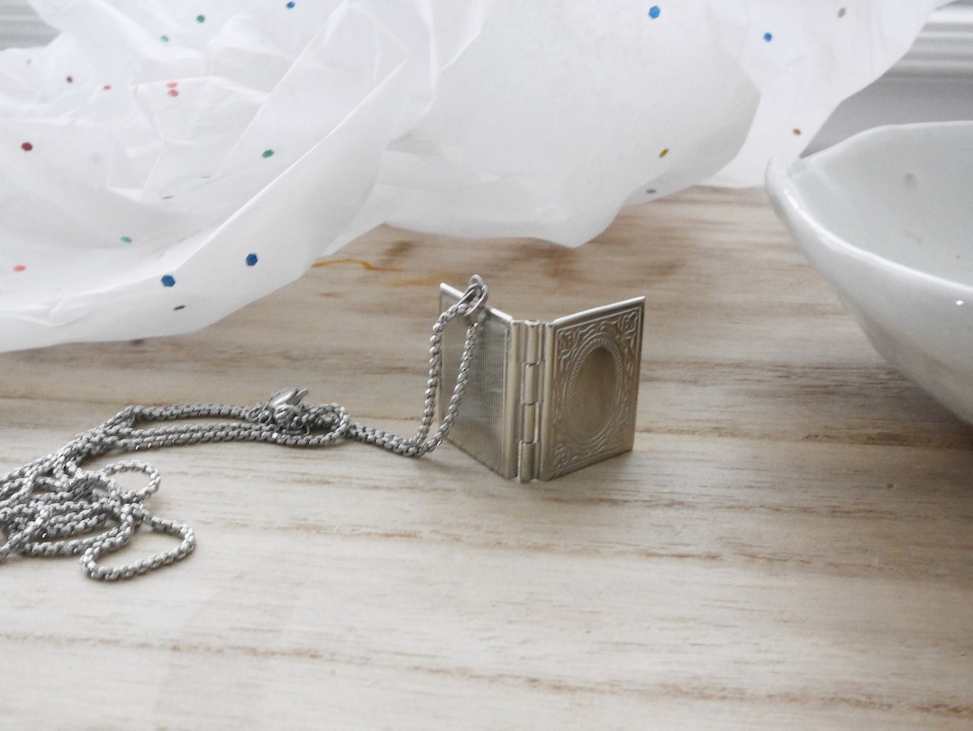 Book Locket Necklace: Vintage Style Customizable Jewelry, Perfect Gift ...