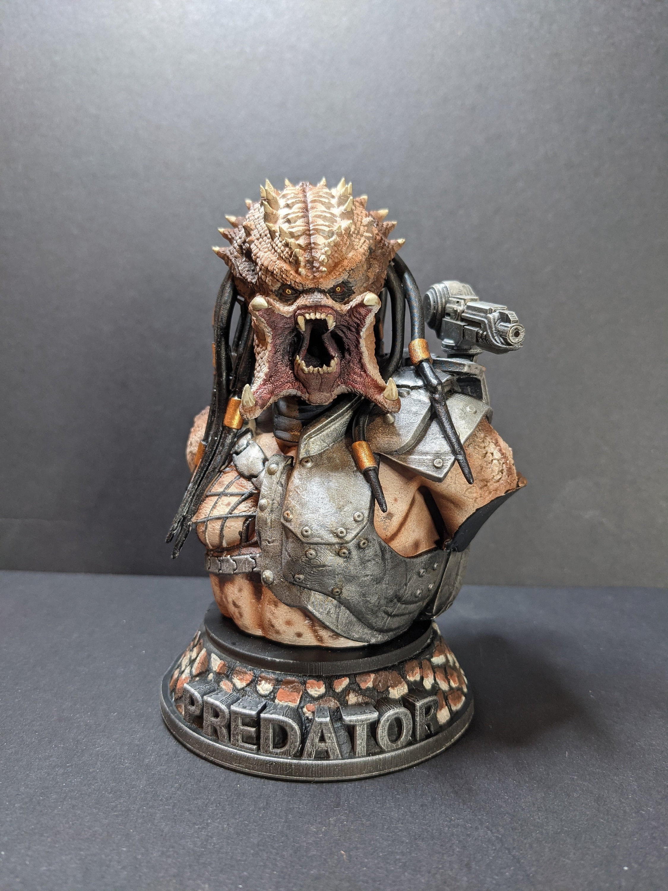 Alien Hunter - Predator Bust - Resin Printed Figure Designed by SANIX ...