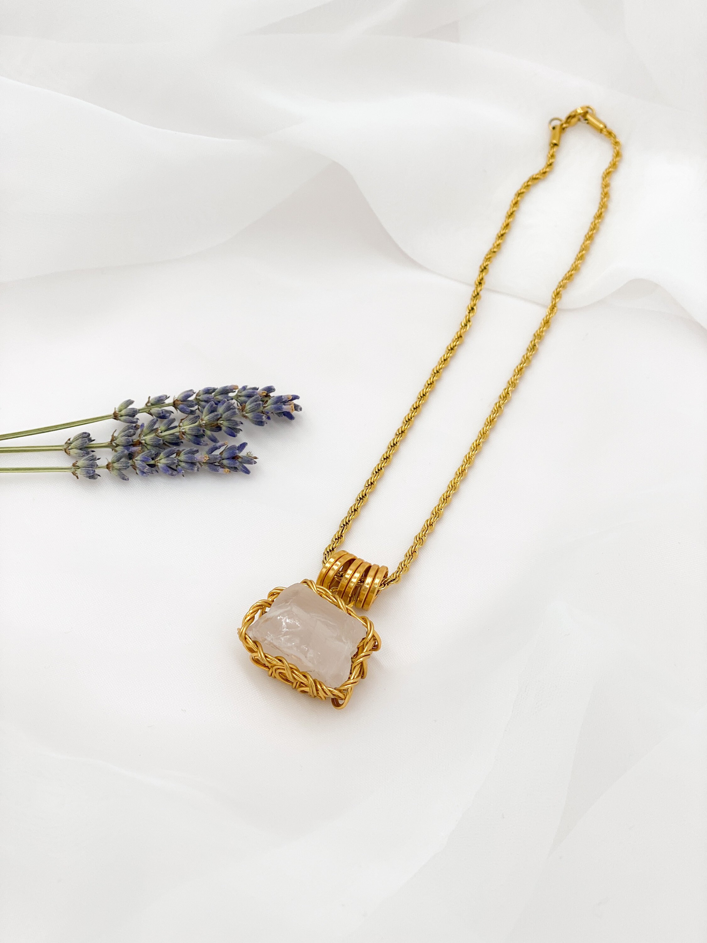 18KT GOLD CHAIN Necklace - Solitaire Pendant - Gemstone Pendant ...