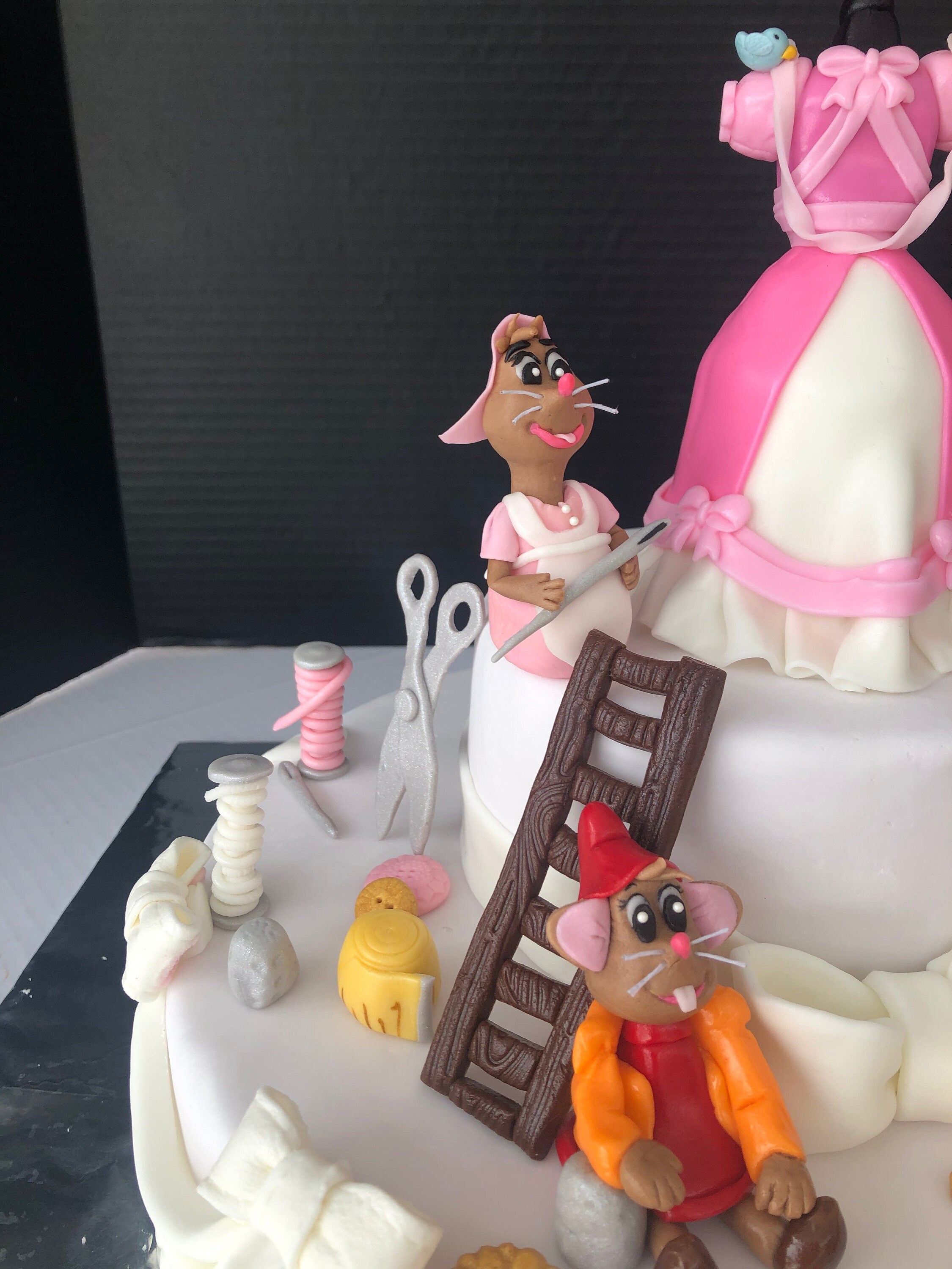 Edible Fondant Mice Friends Making the Perfect Dress - Etsy