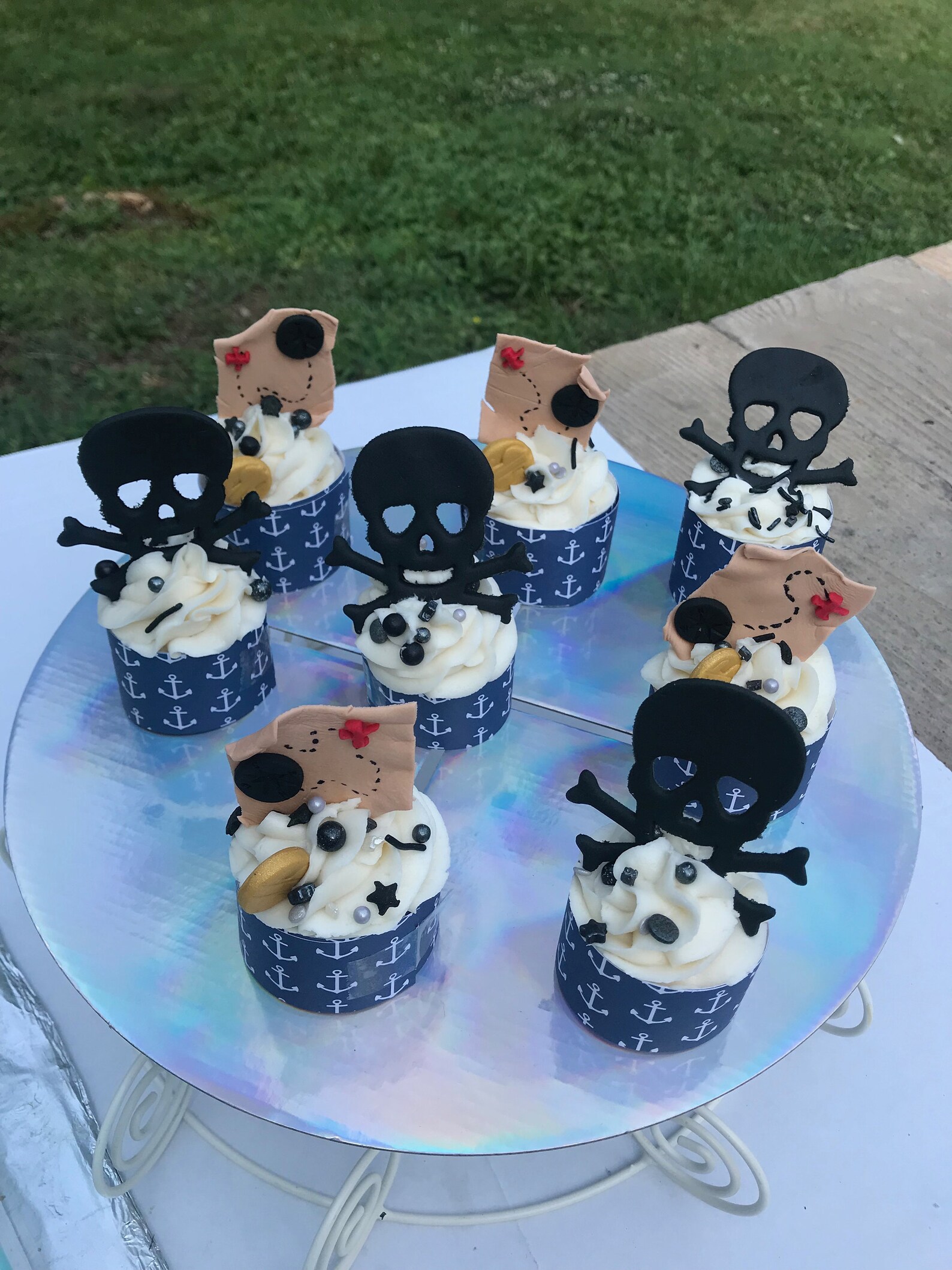 Edible Fondant Pirate, Pirate Ship, Treasure Chest and Cup Cake Toppers ...