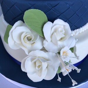 Gorgeous Edible Sugar Paste Roses - Etsy