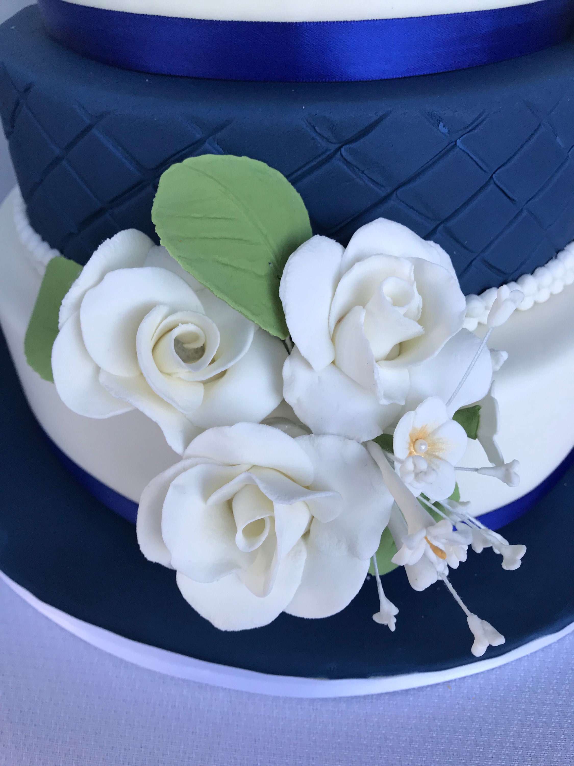 Gorgeous Edible Sugar Paste Roses - Etsy