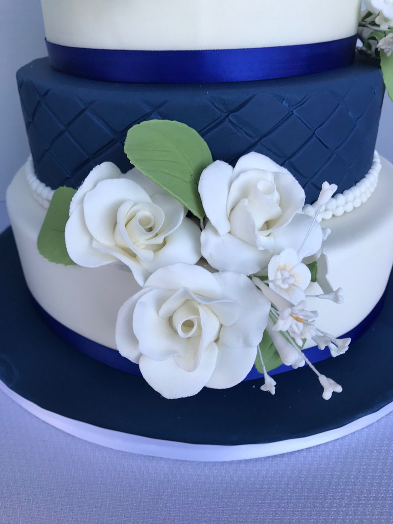 Gorgeous Edible Sugar Paste Roses - Etsy