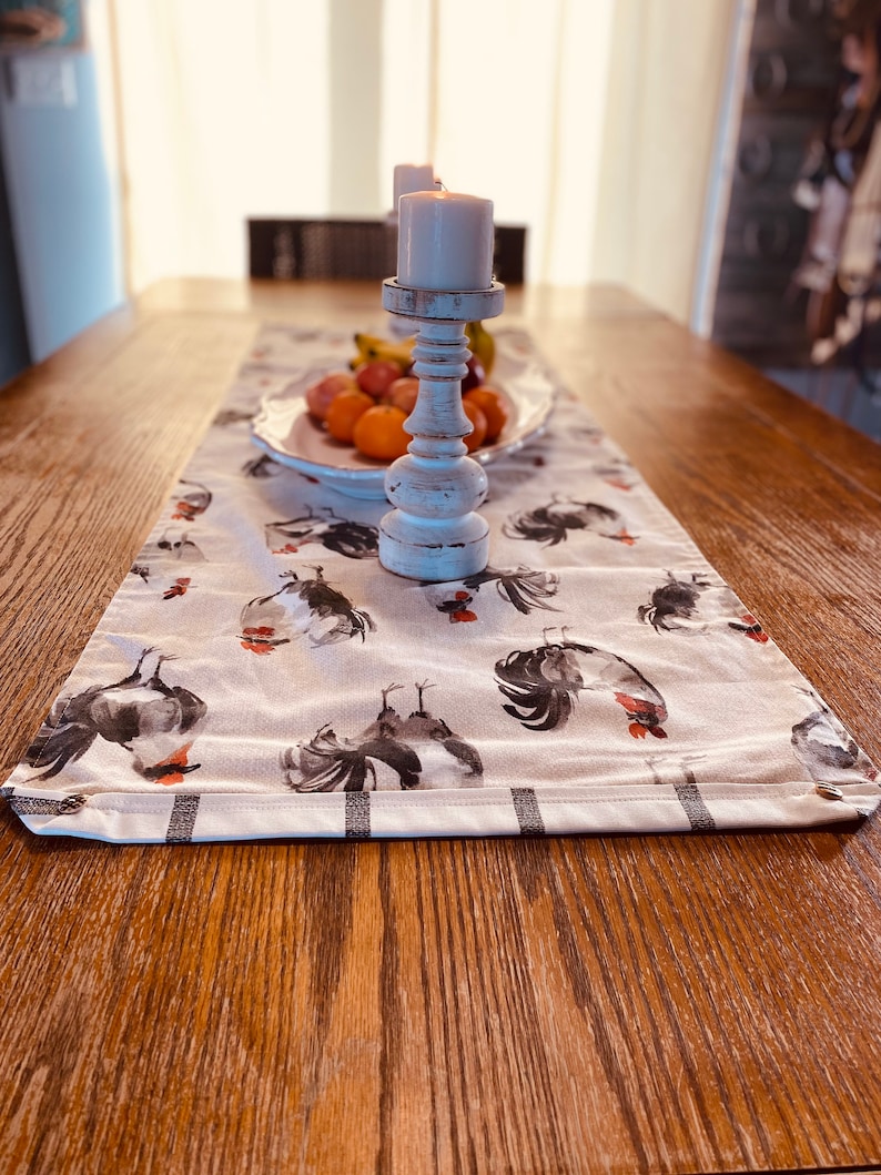 Farmhouse Roosters Table Runner - Etsy