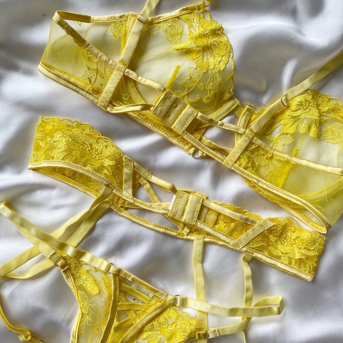 Sheer Lingerie Sexy Lingerie Erotic See Through Yellow Lace Hot Lingerie Set T For Wife