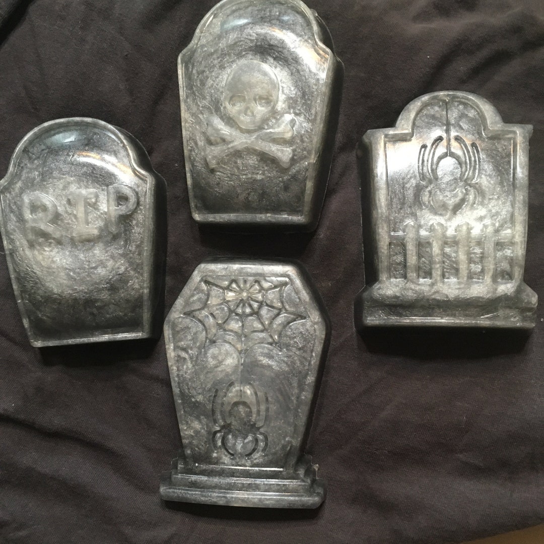 Poison Pie Scented Tombstone Soaps, Spooky Halloween Bath Decor ...