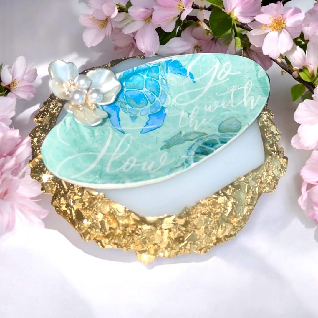 Handmade Sunray Venus Clamshell Trinket Dish, Sea Turtle Coastal Decor ...