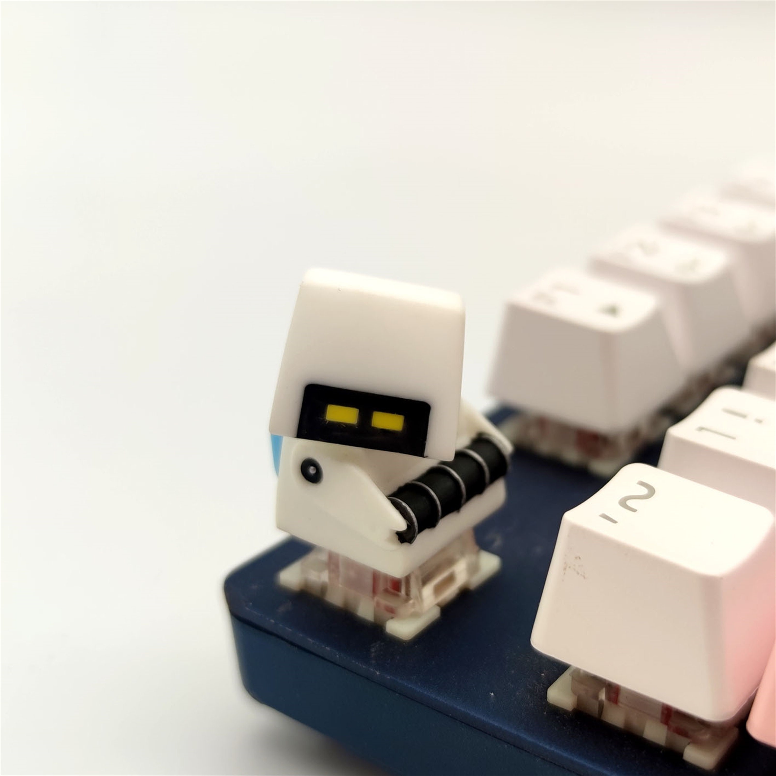 WALLE M-O Microbe Obliterator Pixar Inspired Artisan Keycap - Etsy Ireland