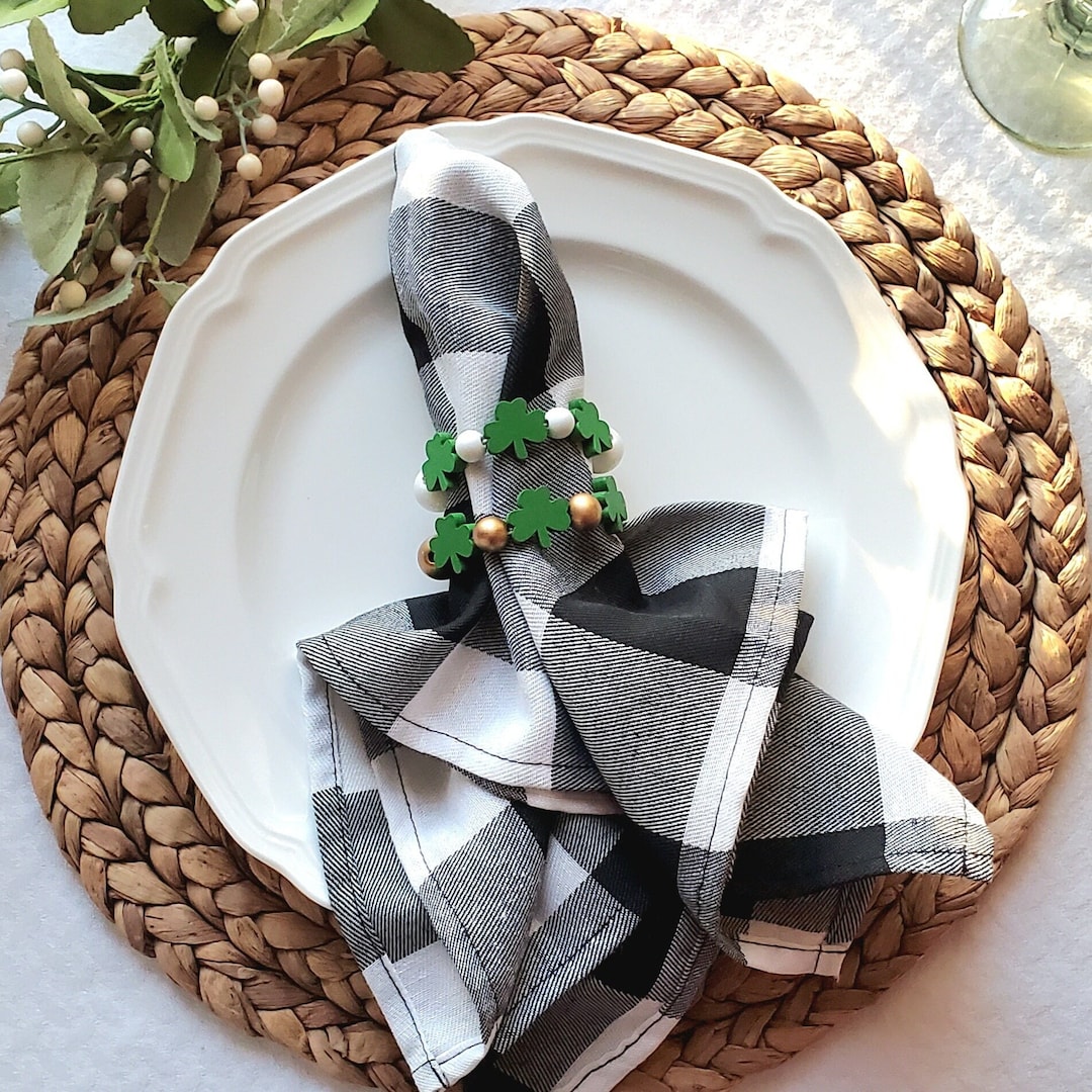 St Patrick's Day Napkin Rings, Shamrock Beaded Napkin Holder, Green ...
