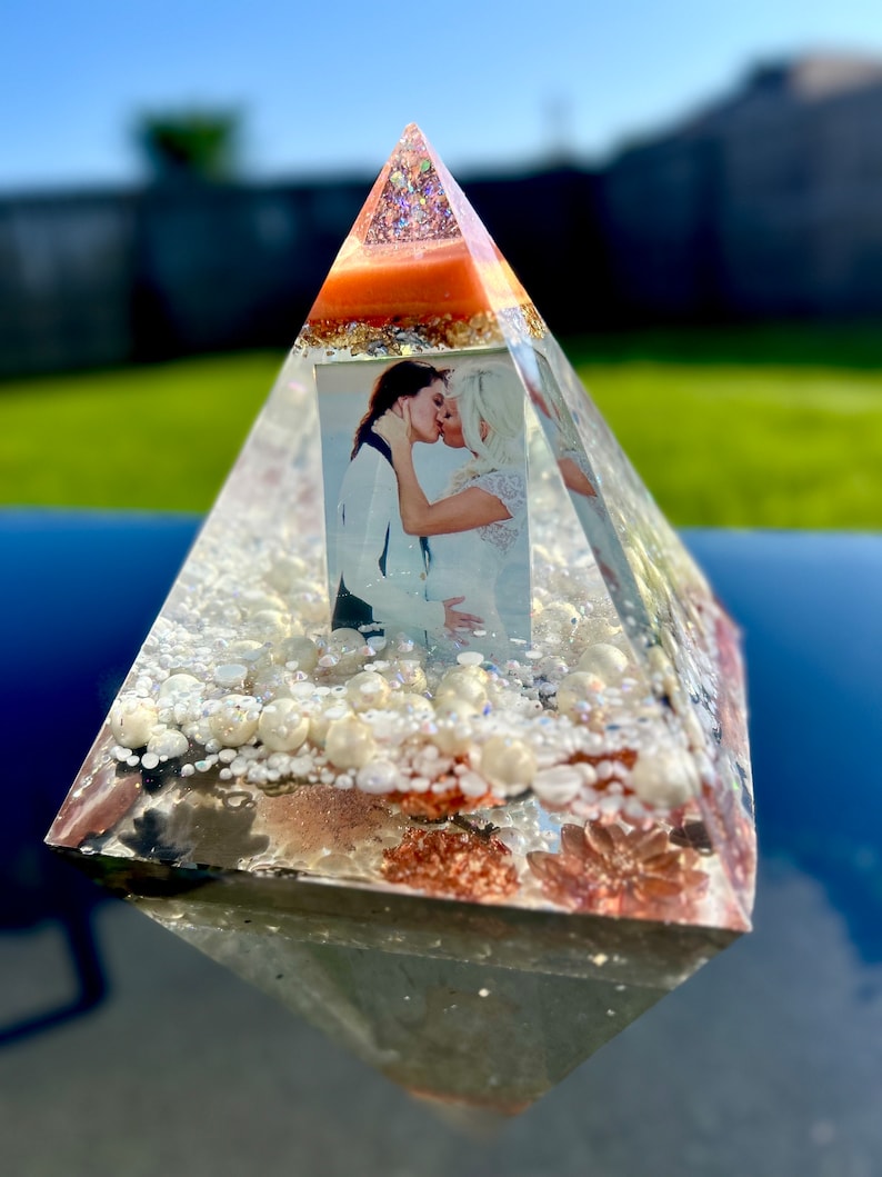 CUSTOM Resin Pyramid Keepsake, Memorial FREE SHIPPING - Etsy