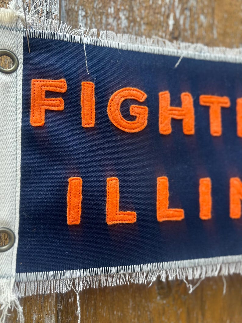 Vintage Inspired Fighting Illini Camp Flag: University of Illinois Dorm ...