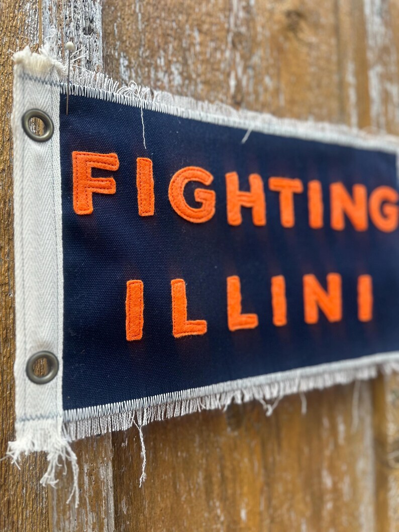 Vintage Inspired Fighting Illini Camp Flag: University of Illinois Dorm ...