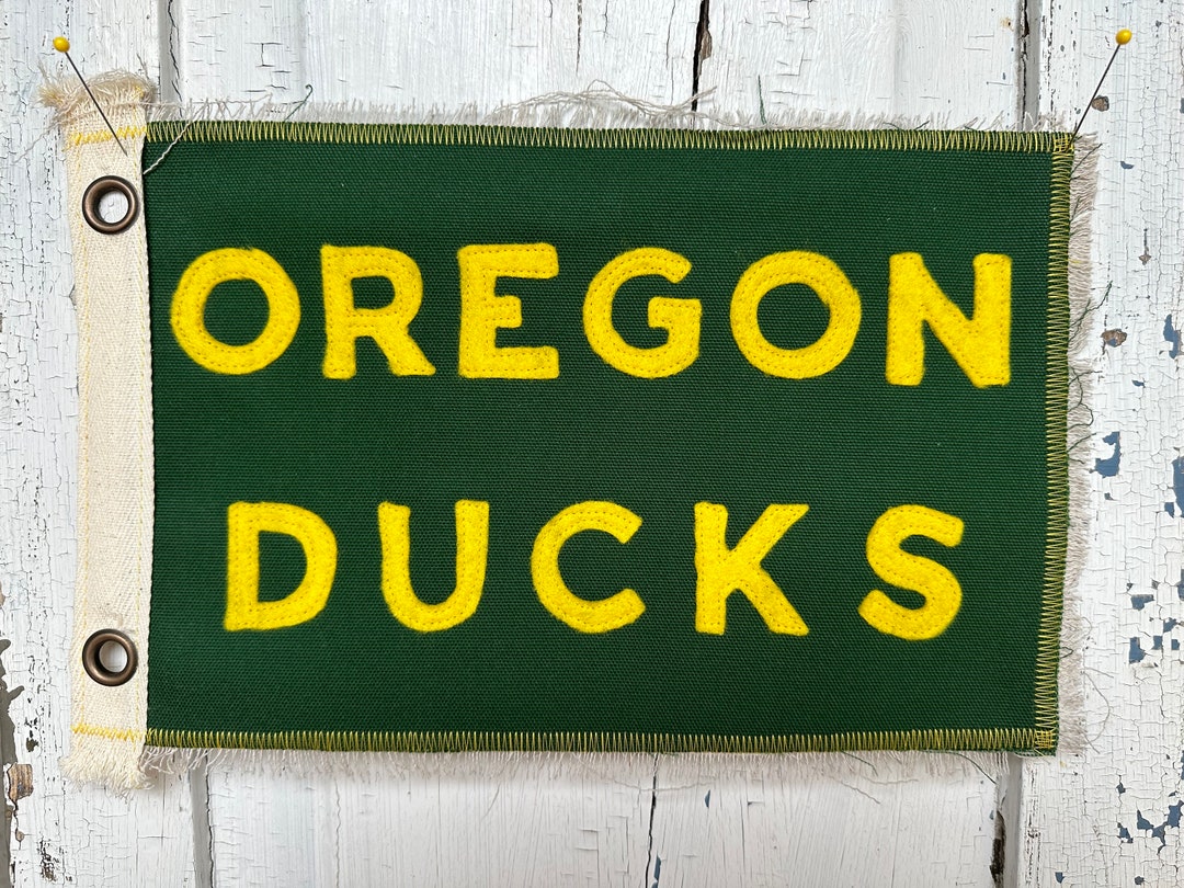 Vintage Inspired Green Canvas OREGON DUCKS Camp Flag Go Ducks - Etsy