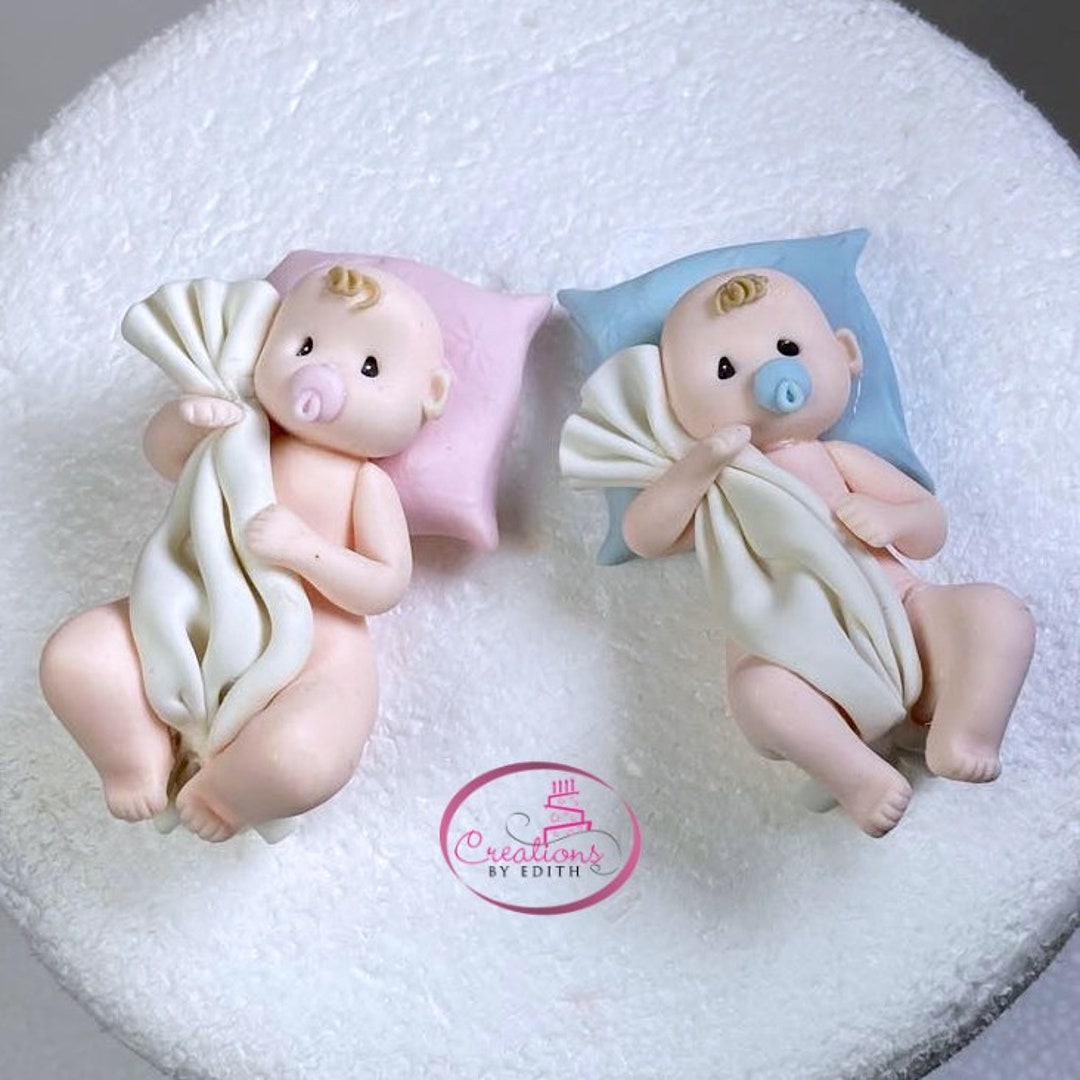 Cute Baby on Pillow Cake Topper, Baby Shower, First Birthday in Cold ...