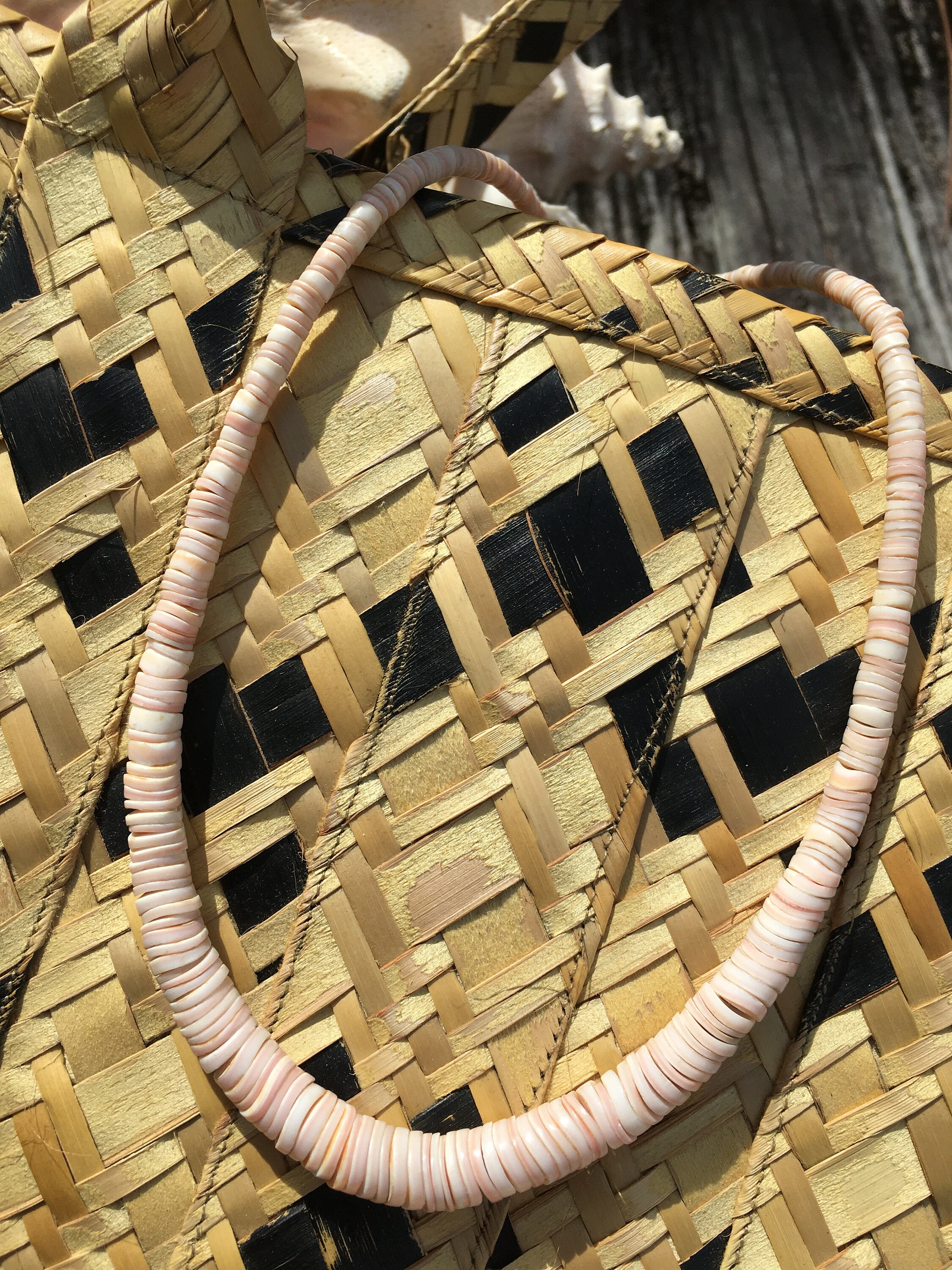 Vintage 70's Choker Red Lip Conch Heishi Cut Shell Hand Crafted Island ...