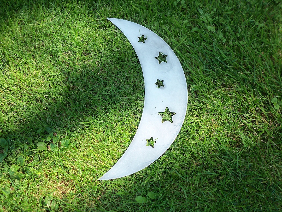 Metal CRESCENT MOON Garden Ornament. Rustic Garden Decor. Metal Garden ...