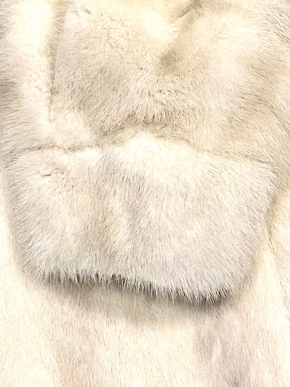 Extremely RARE and SUBLIME - Vintage White Mink Coat … - Gem