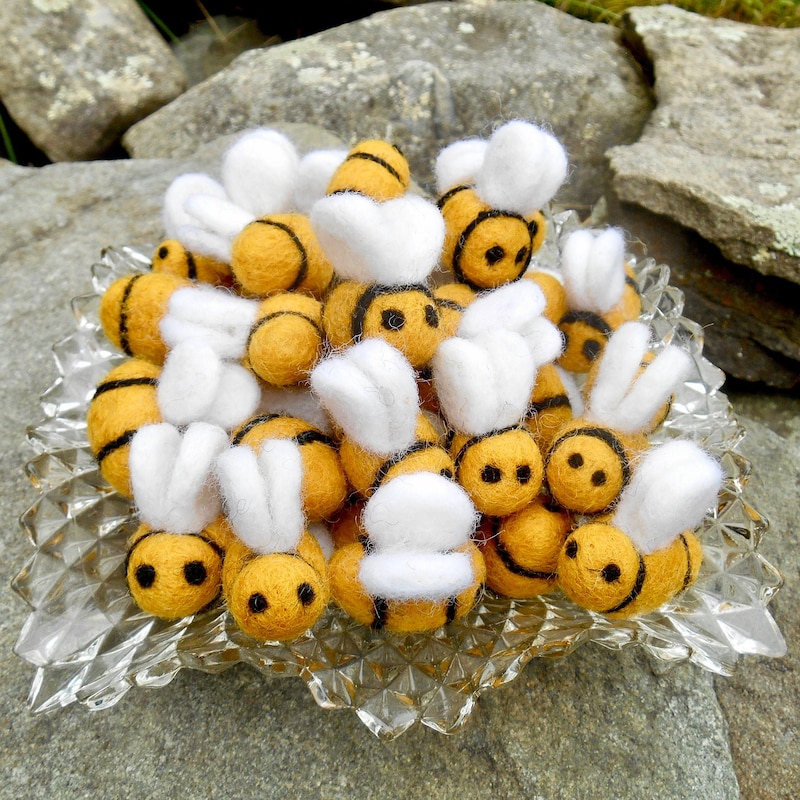 Felted Bee - Etsy