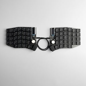 Ready to Use Sofle RGB Low Profile Choc Keyboard X MBK Legend‡ Glow ...