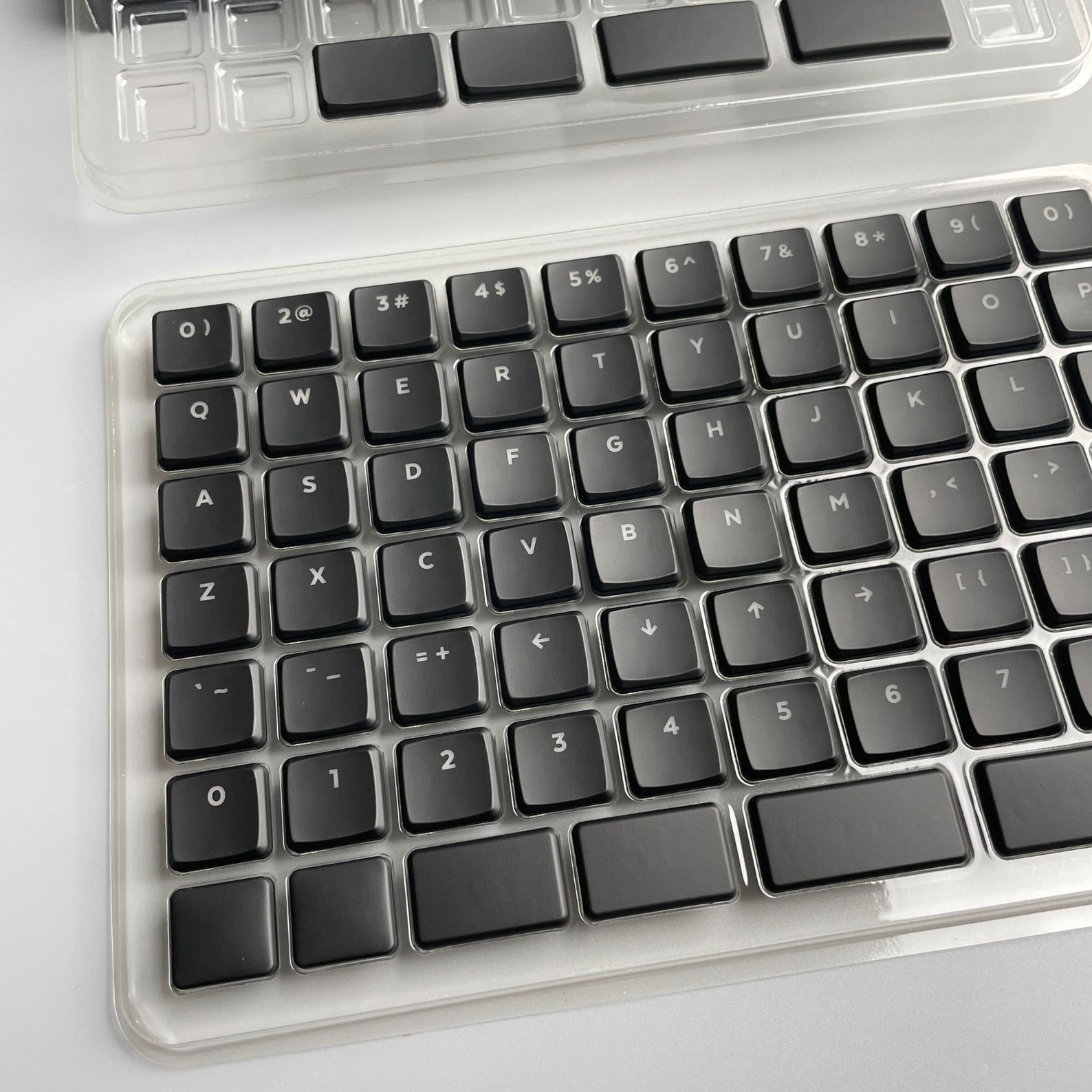 Ready to Use Sofle RGB Low Profile Choc Keyboard X MBK Legend‡ Glow ...
