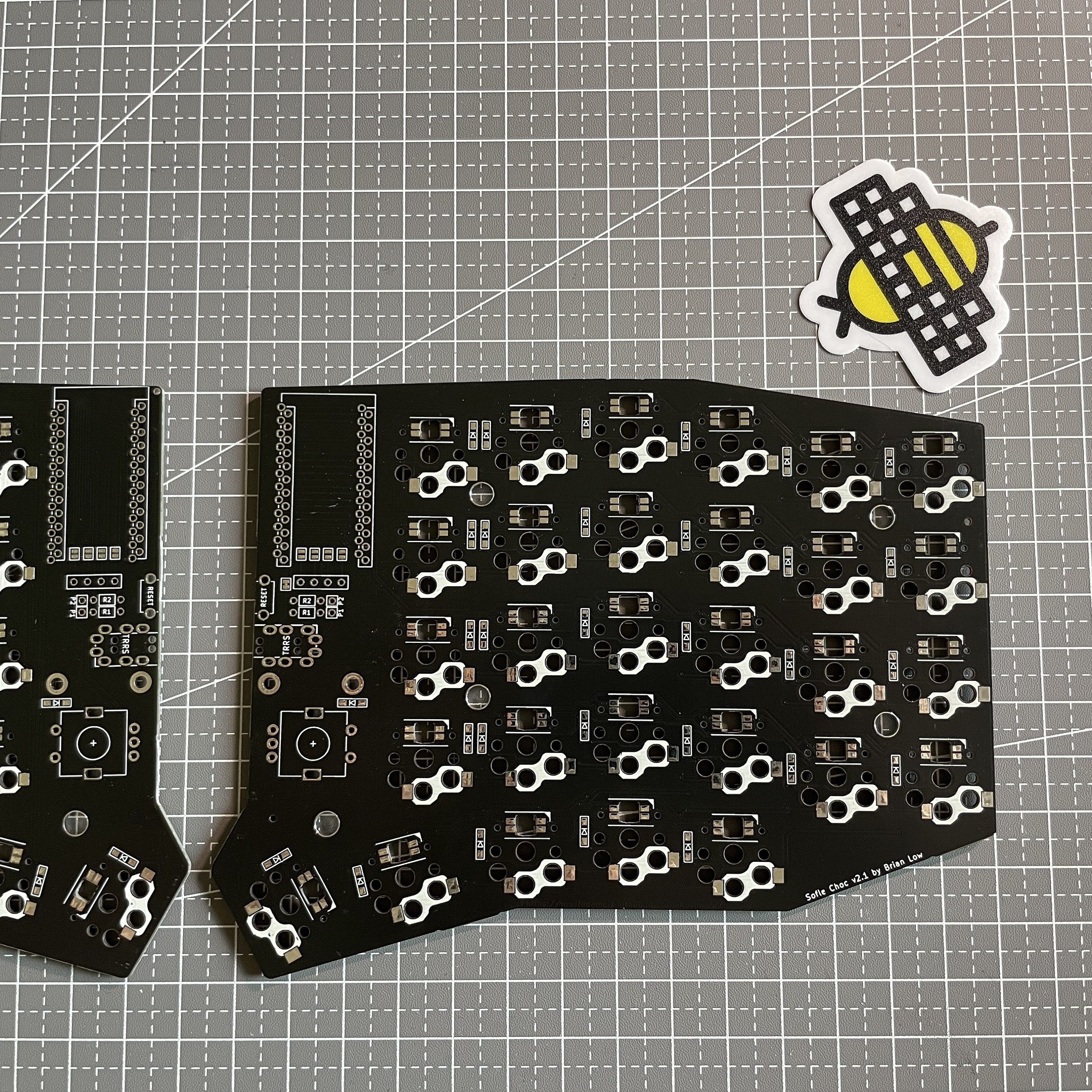 Sofle RGB Choc / Chocolate V2.1 Low Profile Soflekeyboard Split ...