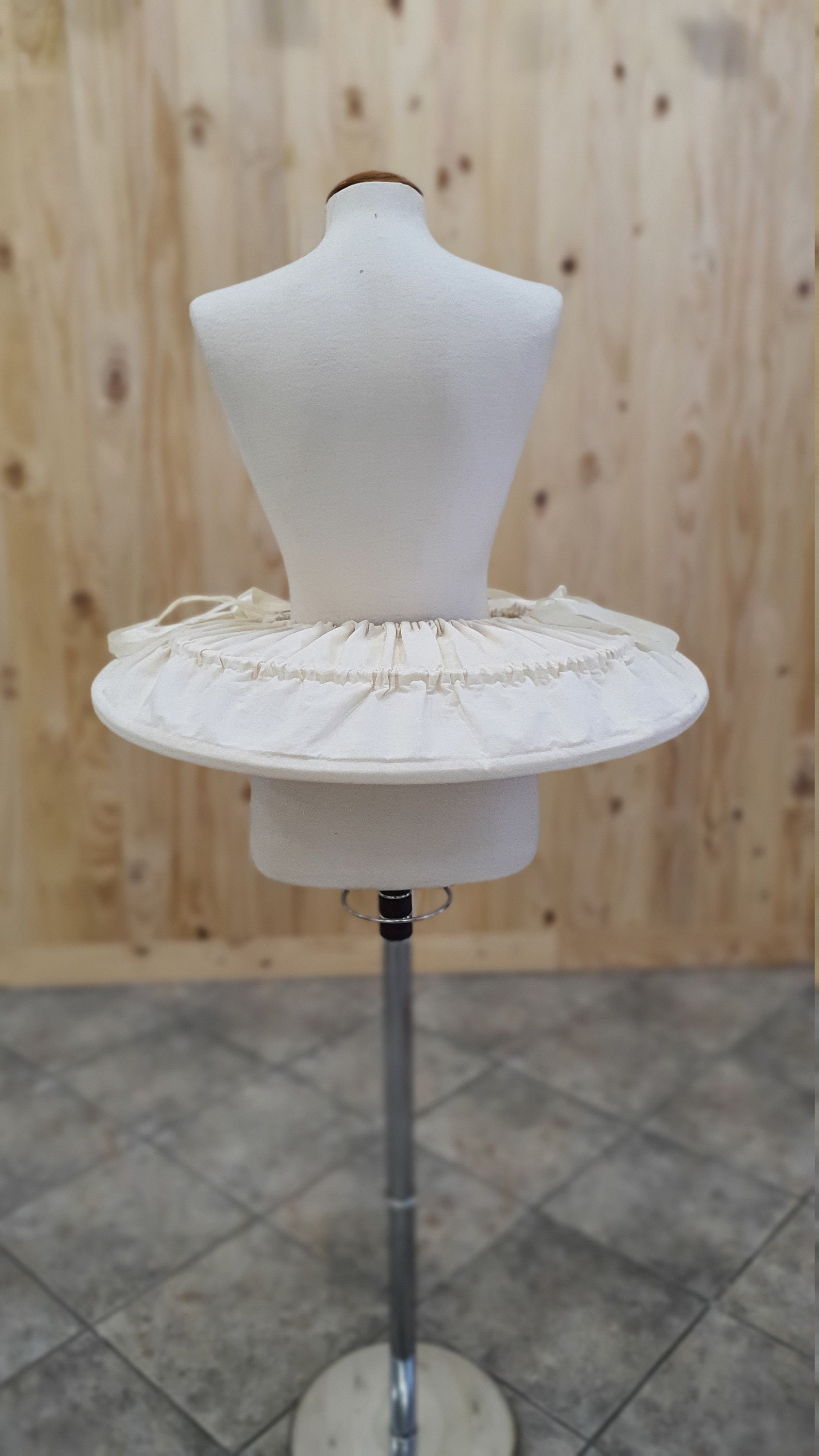 Verdugado francés Drum farthingale, Siglo XVI, Renacimiento, ropa ...