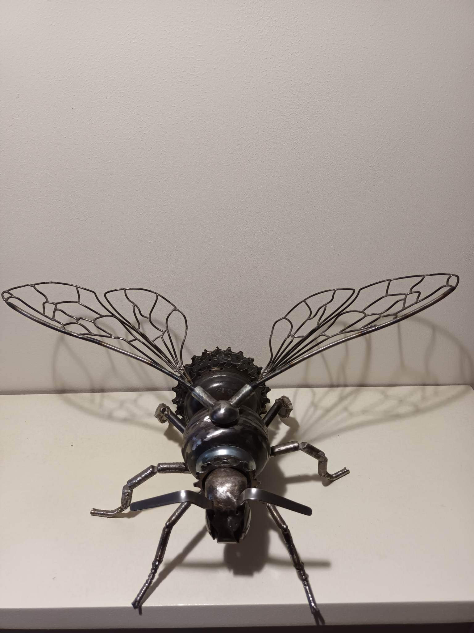 Scrap Metal Bee Sculpture - Etsy