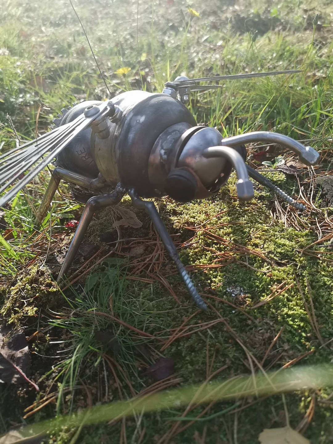 Scrap Metal Bee Sculpture - Etsy