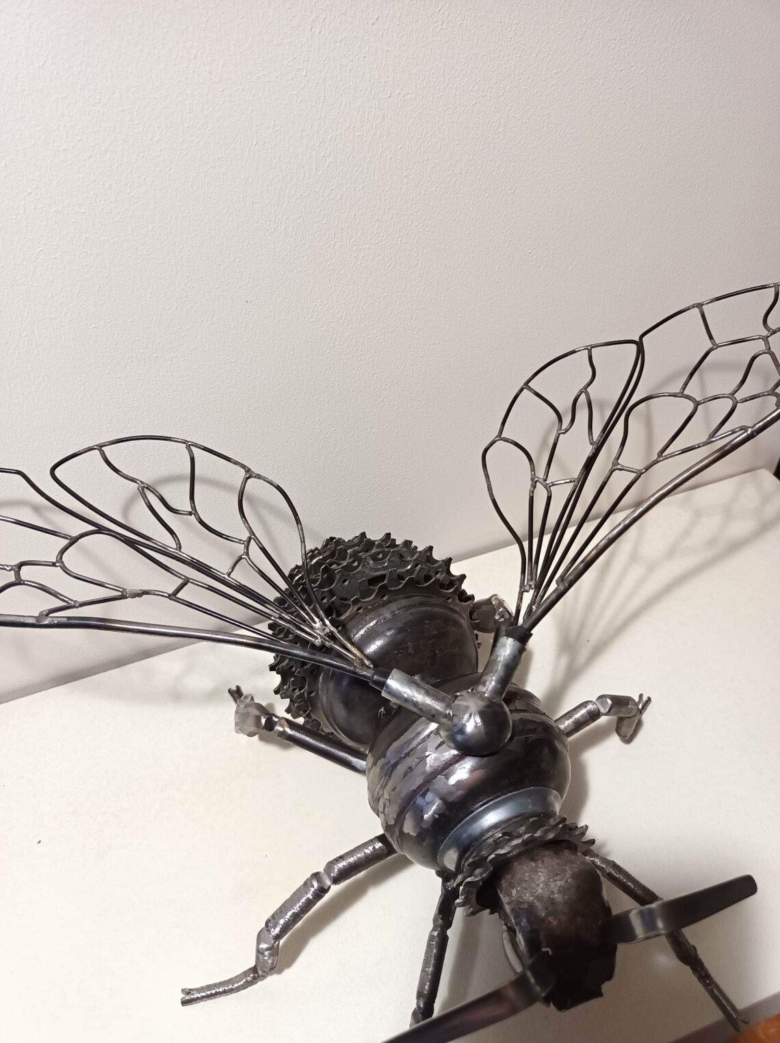 Scrap Metal Bee Sculpture - Etsy