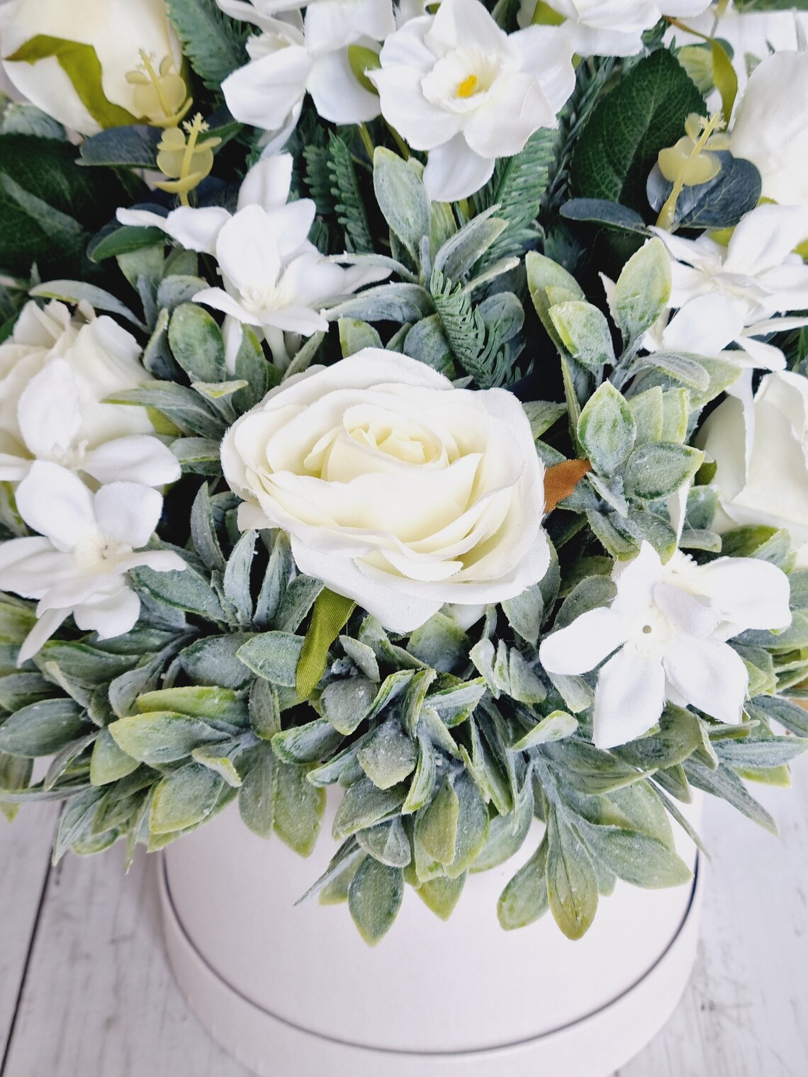 Luxury Real Touch White Rose Hatbox/ Floral Arrangement / Gift - Etsy