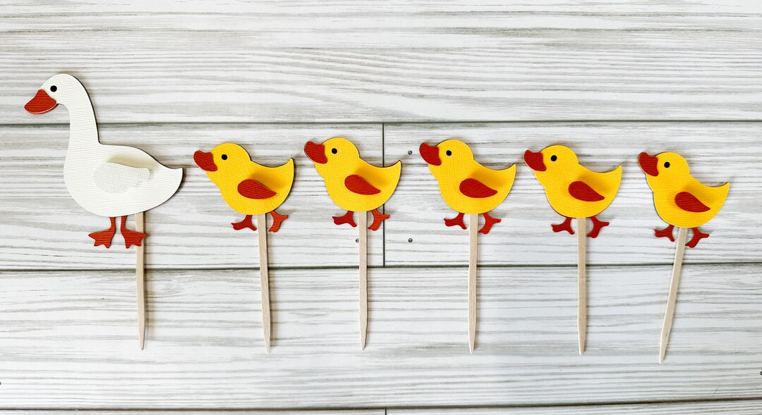 5 Little Duck Cupcake Toppers/ Momma Duck and Her Ducklings/ 5 Little ...