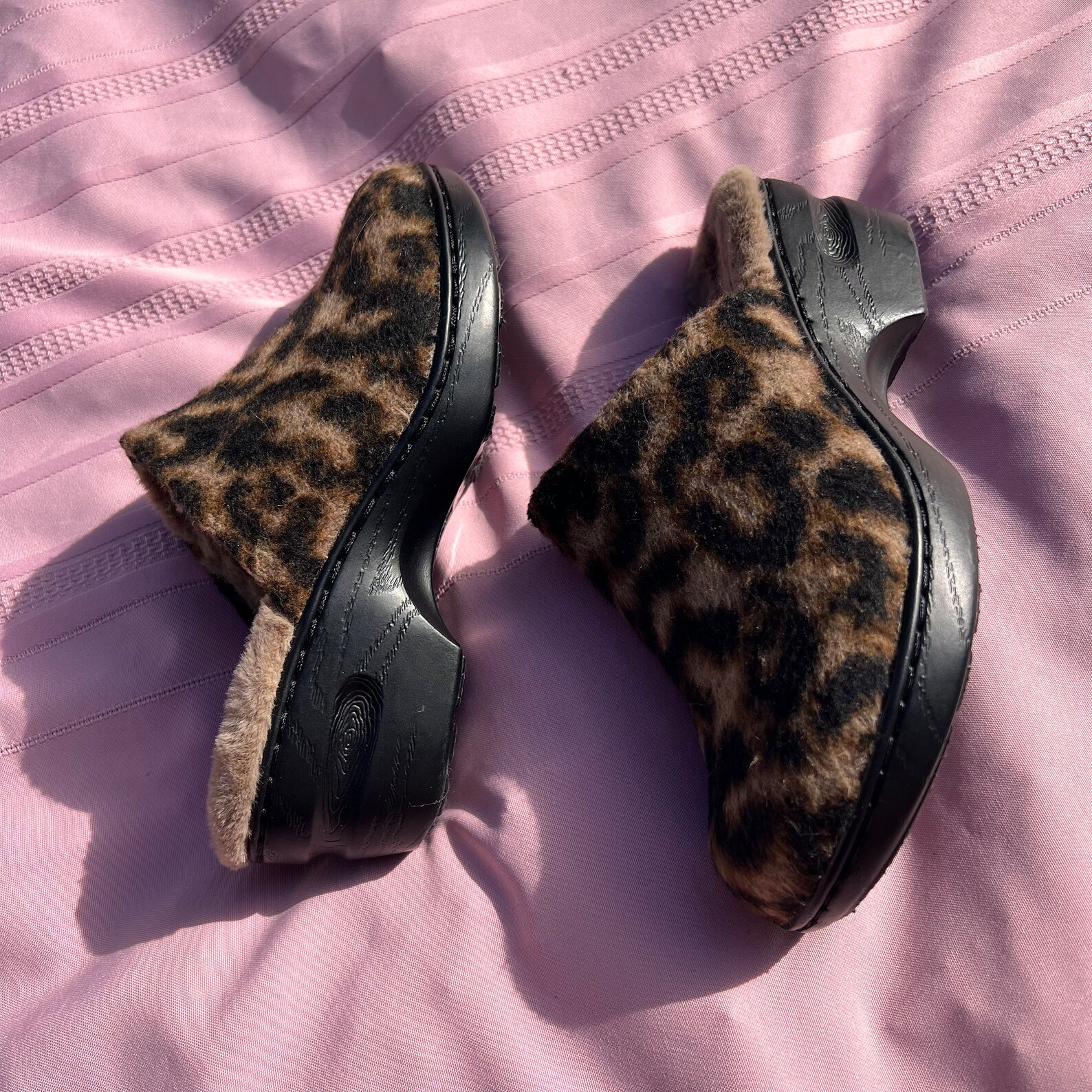 Fuzzy Cheetah Print Furry Clogs by BOC Size 7 Like New Excellent ...