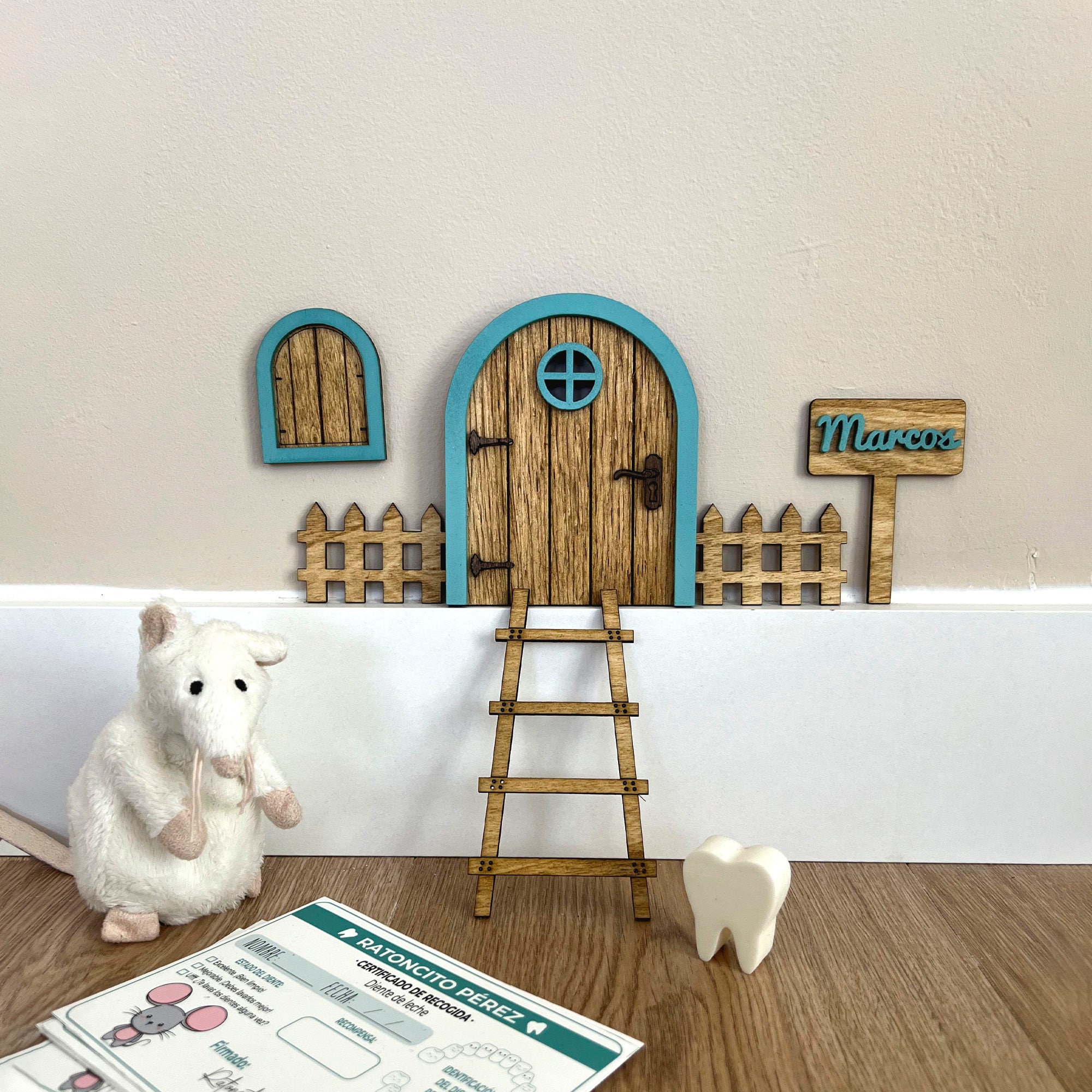 Puerta de Ratoncito Pérez de madera personalizada a color - Etsy España