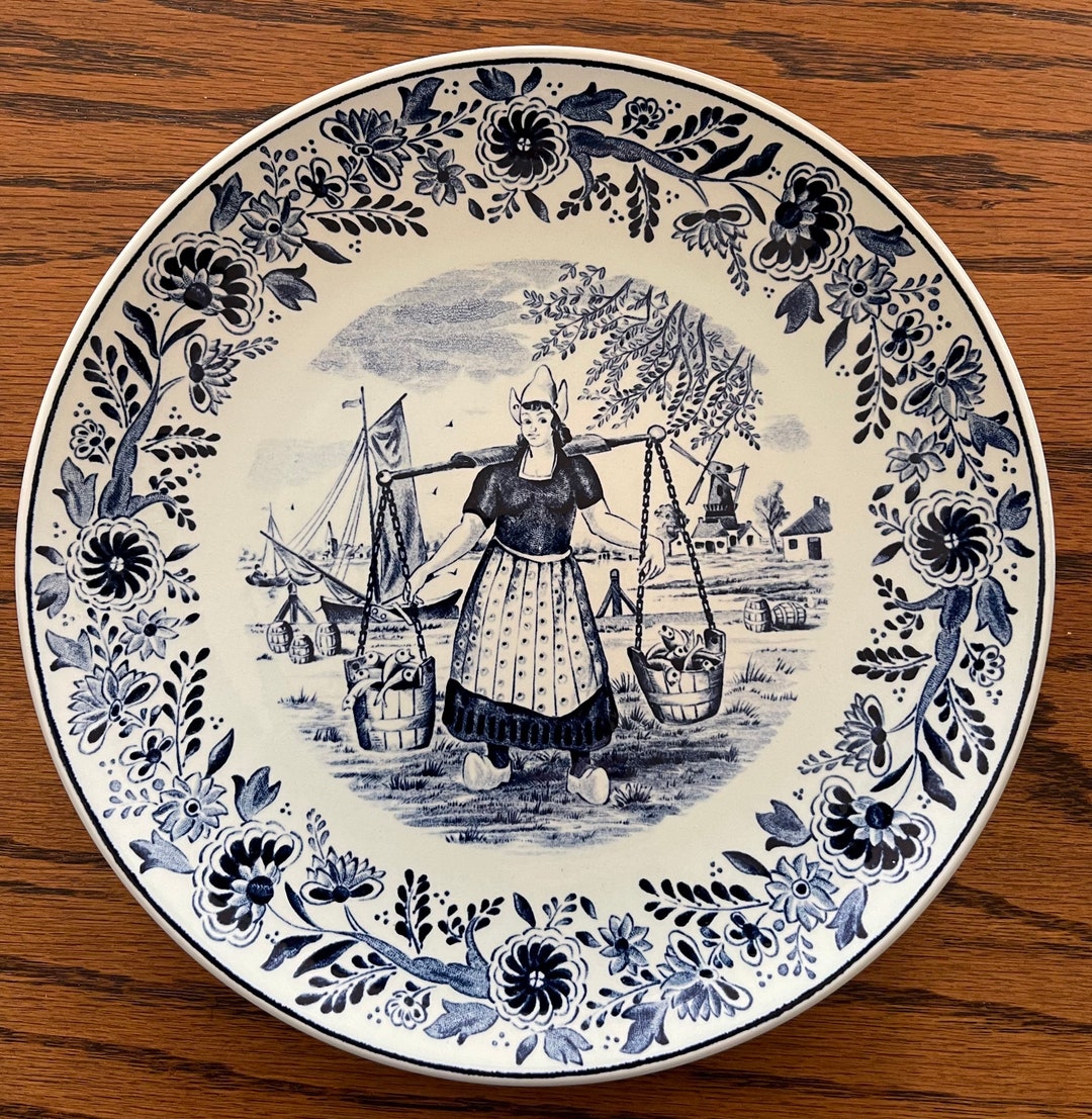 Dutch Girl Boch Delfts Fish by Seaside 8 1/4" Blue White Plate ...