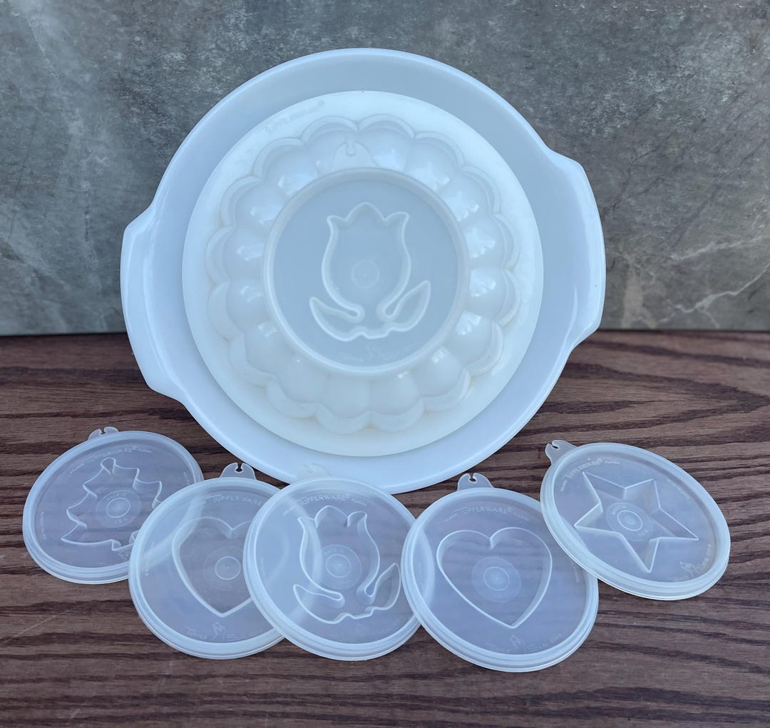 Tupperware Jel-n-serve Jello Mold With Design Seals, Lid, Serving Plate ...