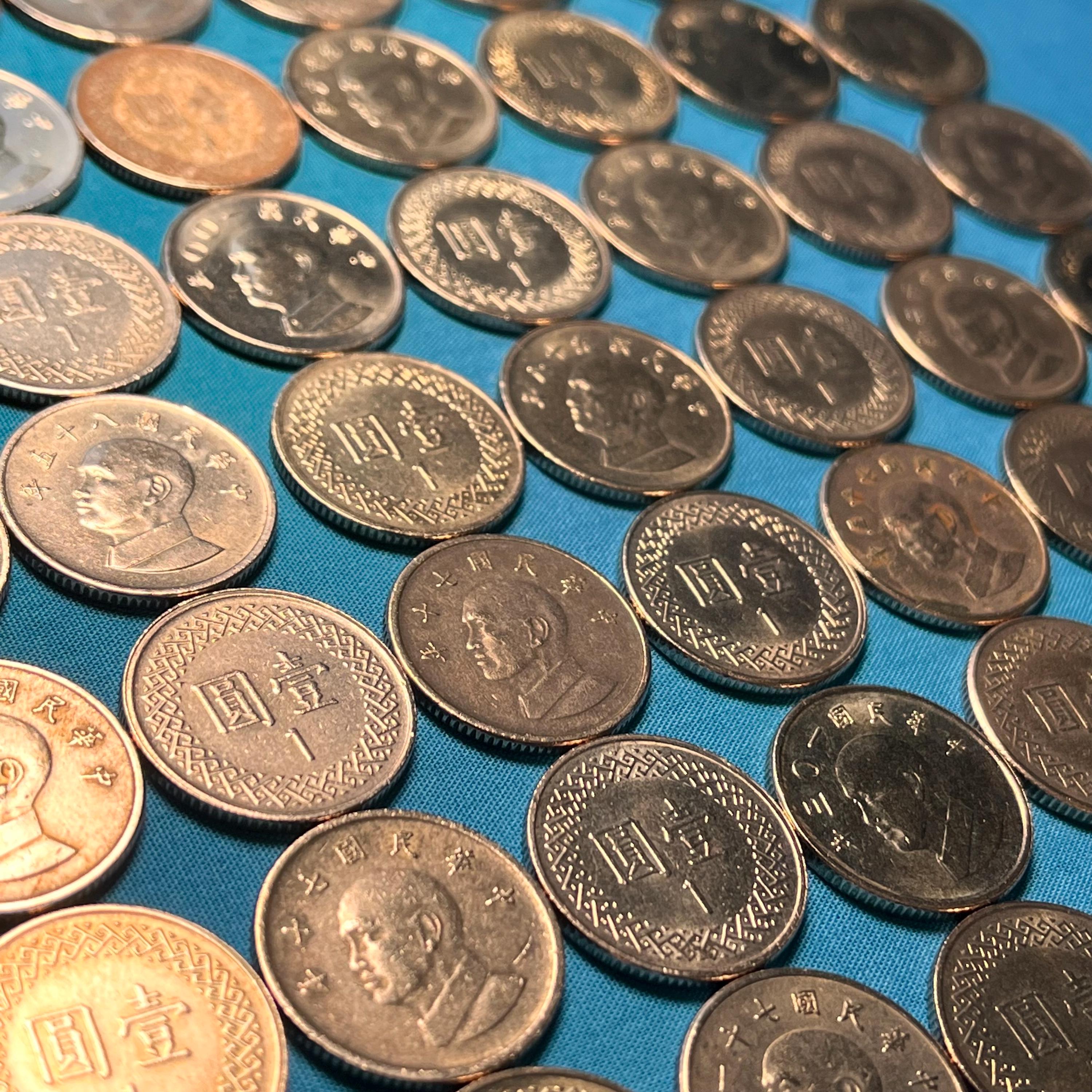 ONE TAIWANESE Dollar Coin—various Vintage Years/high Grade/free ...