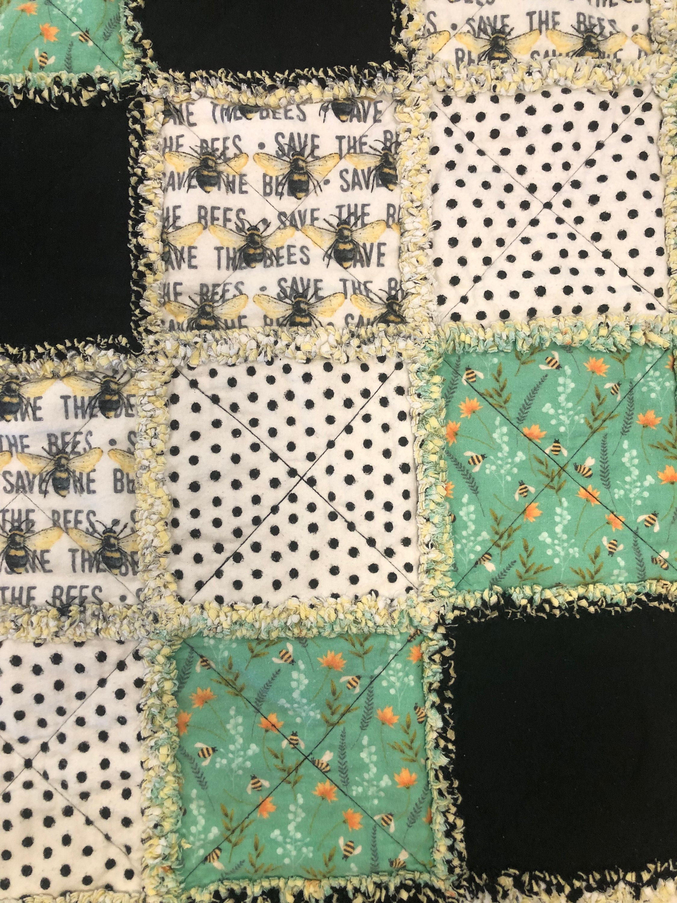 Save the Bees Rag Quilt. Perfect for Babies, Toddlers and Bee Lovers ...