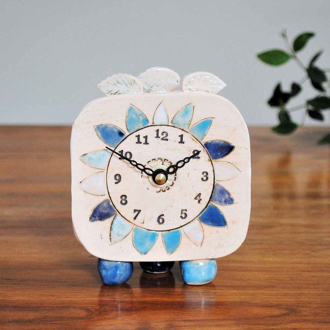 Small Handmade Analogue Clock With Daisy With Blue and White Petals ...