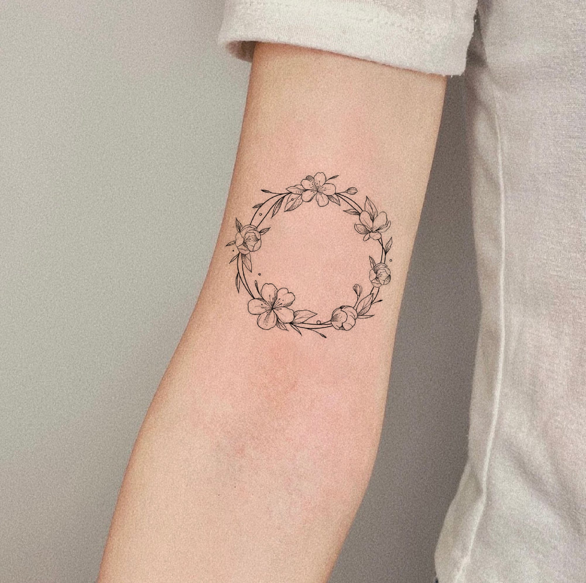 Round Flower Tattoo