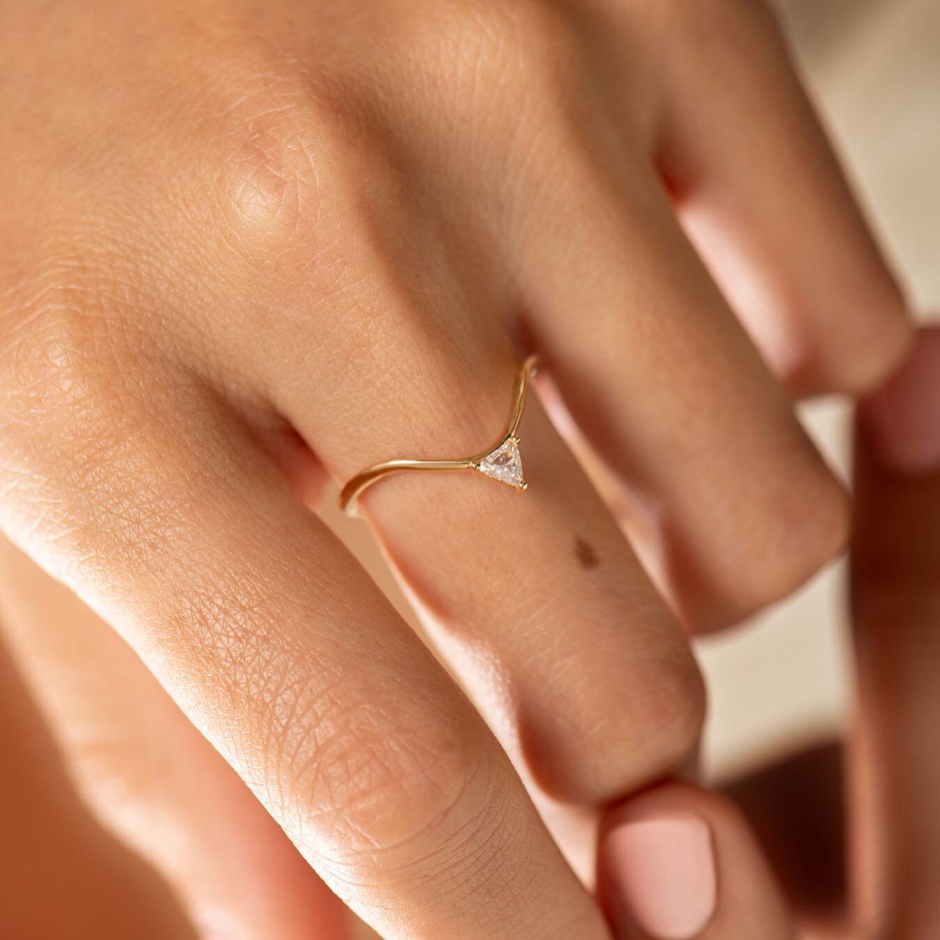Curved Wedding Ring With A Triangle Diamond Peak 1 Carat - Etsy