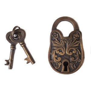 Vintage Ornate Flower Old PADLOCK Solid Brass Antique Key Working Lock ...